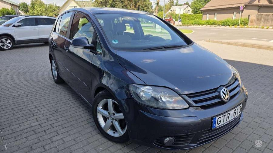 Blue Volkswagen Golf Plus 2007 in Utena, with an engine capacity of 1.97 L and mileage of 184 thousand km for 2150 €, photo 1 on AUTOMOTO.COM.LV