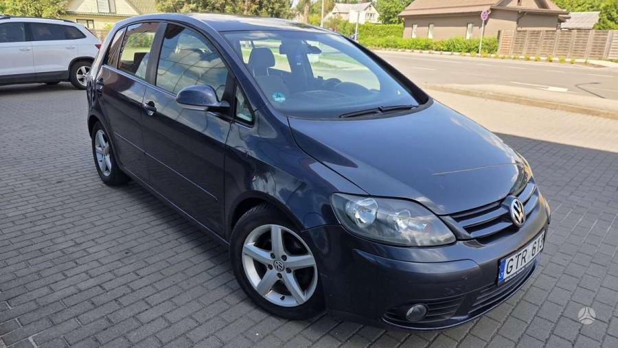 Blue Volkswagen Golf Plus 2007 in Utena, with an engine capacity of 1.97 L and mileage of 184 thousand km for 2150 €, photo 16 on AUTOMOTO.COM.LV