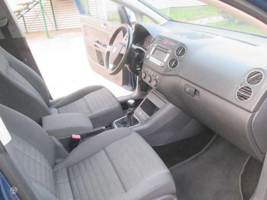 Blue Volkswagen Golf Plus 2007 in Kelme, with an engine capacity of 1.40 L and mileage of 150 thousand km for 2450 €, photo 10 on AUTOMOTO.COM.LV
