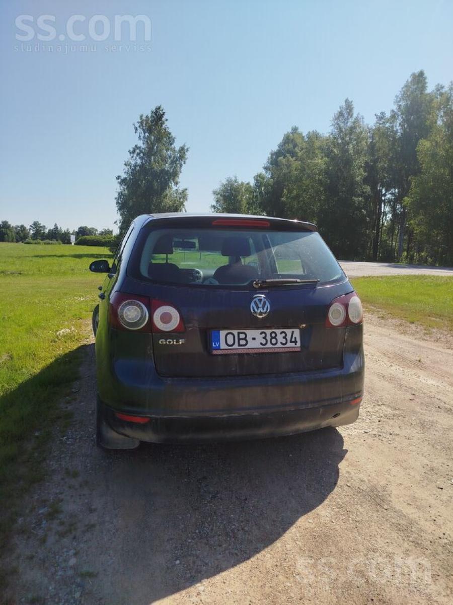 Zils Volkswagen Golf Plus 2007 Liepāja, ar dzinēja tilpumu 1.90 L un nobraukumu 422 tūkst. km par 1200 €, foto 4 vietnē AUTOMOTO.COM.LV