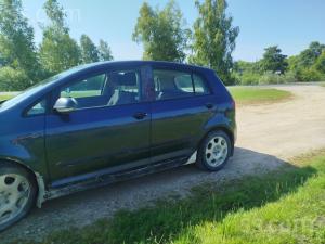 Zils Volkswagen Golf Plus 2007 Liepāja, ar dzinēja tilpumu 1.90 L un nobraukumu 422 tūkst. km par 1200 €, foto 5 vietnē AUTOMOTO.COM.LV