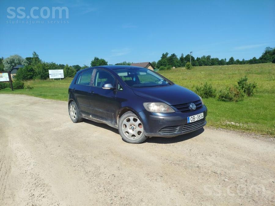 Zils Volkswagen Golf Plus 2007 Liepāja, ar dzinēja tilpumu 1.90 L un nobraukumu 422 tūkst. km par 1200 €, foto 7 vietnē AUTOMOTO.COM.LV