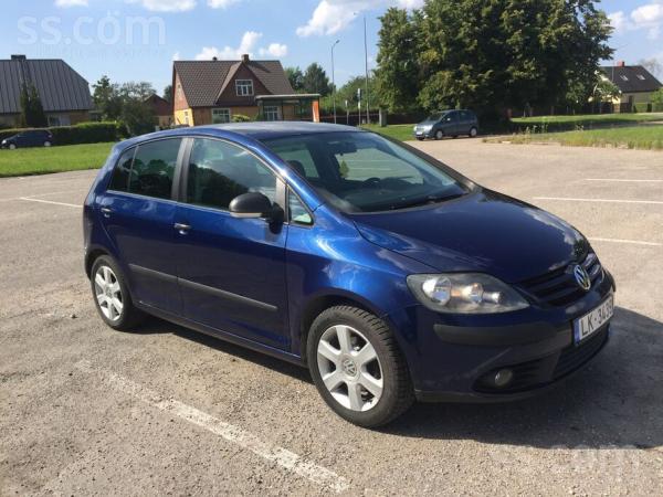 Blue Volkswagen Golf Plus 2007 in Kuldiga, with an engine capacity of 1.60 L and mileage of 290 thousand km for 2500 €, photo 2 on AUTOMOTO.COM.LV