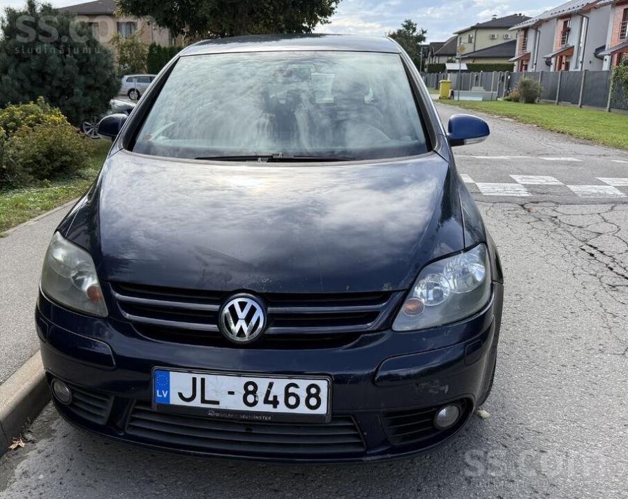 Blue Volkswagen Golf Plus 2007 in Riga, with an engine capacity of 2.00 L and mileage of 320 thousand km for 1550 €, photo 4 on AUTOMOTO.COM.LV