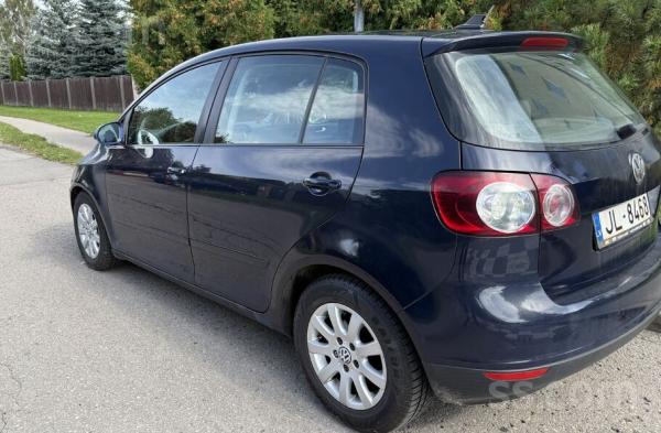 Zils Volkswagen Golf Plus 2007 Rīga, ar dzinēja tilpumu 2.00 L un nobraukumu 320 tūkst. km par 1550 €, foto 6 vietnē AUTOMOTO.COM.LV