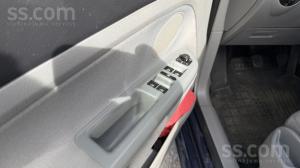 Blue Volkswagen Golf Plus 2007 in Riga, with an engine capacity of 2.00 L and mileage of 320 thousand km for 1550 €, photo 13 on AUTOMOTO.COM.LV