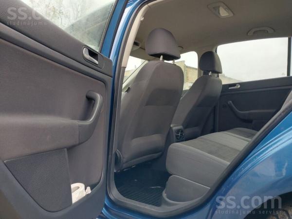 Zils Volkswagen Golf Plus 2007 Rēzekne, ar dzinēja tilpumu 1.90 L un nobraukumu 0 tūkst. km par 2450 €, foto 7 vietnē AUTOMOTO.COM.LV