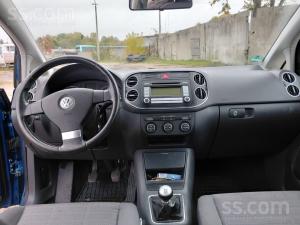 Blue Volkswagen Golf Plus 2007 in Rezekne, with an engine capacity of 1.90 L and mileage of 0 thousand km for 2450 €, photo 8 on AUTOMOTO.COM.LV