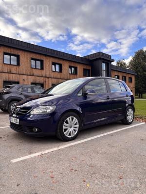 Zils Volkswagen Golf Plus 2007 Saldus, ar dzinēja tilpumu 1.90 L un nobraukumu 306 tūkst. km par 2650 €, foto  vietnē AUTOMOTO.COM.LV
