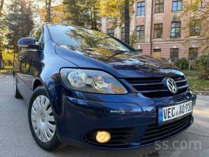 Blue Volkswagen Golf Plus 2007 in Daugavpils, with an engine capacity of 1.90 L and mileage of 200 thousand km for 3150 €, photo 3 on AUTOMOTO.COM.LV