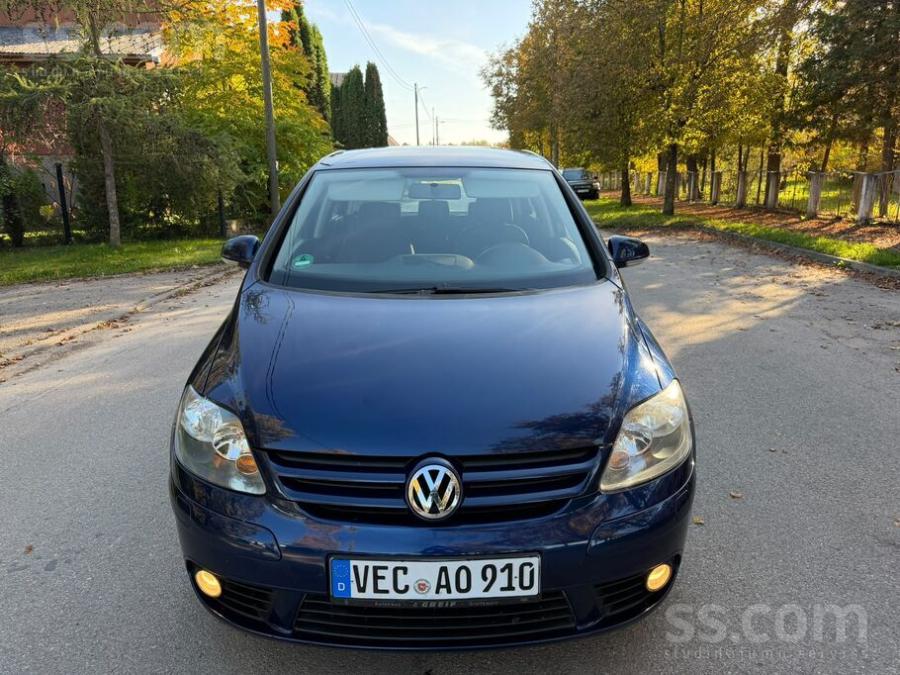 Blue Volkswagen Golf Plus 2007 in Daugavpils, with an engine capacity of 1.90 L and mileage of 200 thousand km for 3150 €, photo 6 on AUTOMOTO.COM.LV