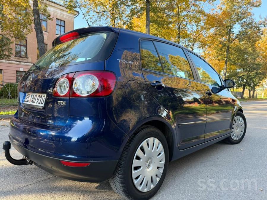 Blue Volkswagen Golf Plus 2007 in Daugavpils, with an engine capacity of 1.90 L and mileage of 200 thousand km for 3150 €, photo 7 on AUTOMOTO.COM.LV