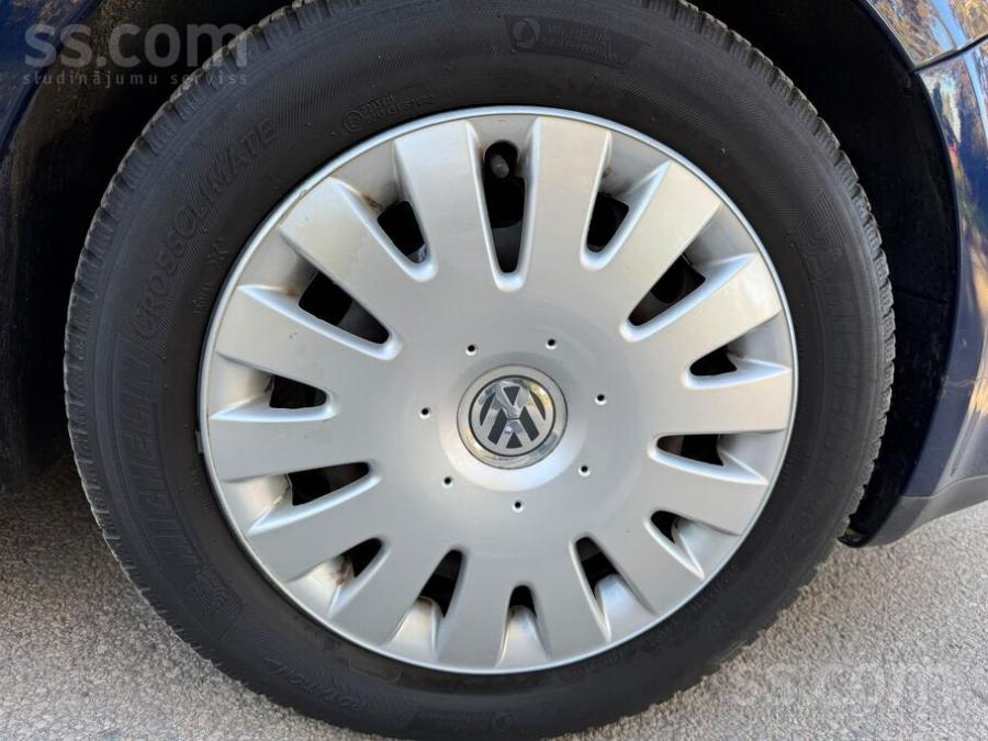 Blue Volkswagen Golf Plus 2007 in Daugavpils, with an engine capacity of 1.90 L and mileage of 200 thousand km for 3150 €, photo 17 on AUTOMOTO.COM.LV
