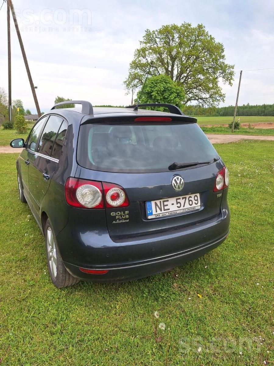 Zils Volkswagen Golf Plus 2008 Limbaži, ar dzinēja tilpumu 1.90 L un nobraukumu 195 tūkst. km par 2500 €, foto 2 vietnē AUTOMOTO.COM.LV