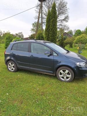 Zils Volkswagen Golf Plus 2008 Limbaži, ar dzinēja tilpumu 1.90 L un nobraukumu 195 tūkst. km par 2500 €, foto 3 vietnē AUTOMOTO.COM.LV