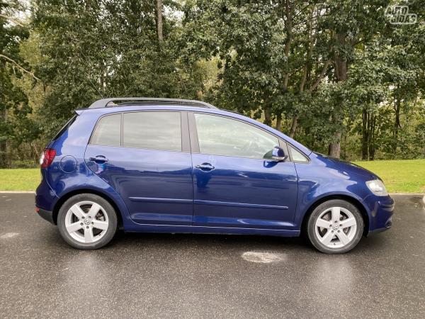 Blue Volkswagen Golf Plus 2008 in Utena, with an engine capacity of 1.90 L and mileage of 351 thousand km for 3950 €, photo 11 on AUTOMOTO.COM.LV