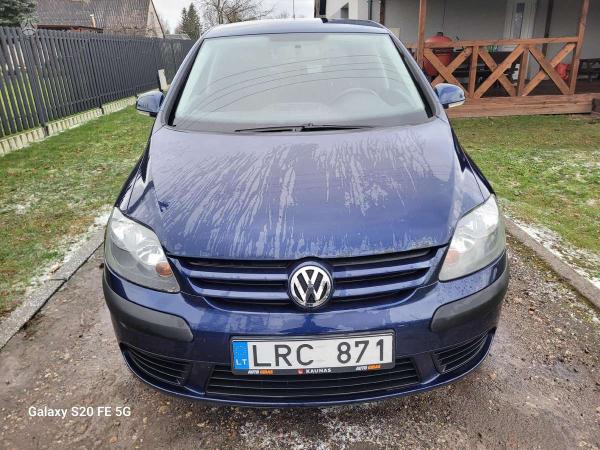 Blue Volkswagen Golf Plus 2008 in Vilkaviskis, with an engine capacity of 2.00 L and mileage of 338 thousand km for 1380 €, photo 3 on AUTOMOTO.COM.LV