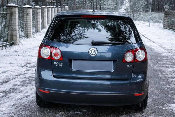 Zils Volkswagen Golf Plus 2008 Viļņa, ar dzinēja tilpumu 1.90 L un nobraukumu 244 tūkst. km par 3700 €, foto 7 vietnē AUTOMOTO.COM.LV