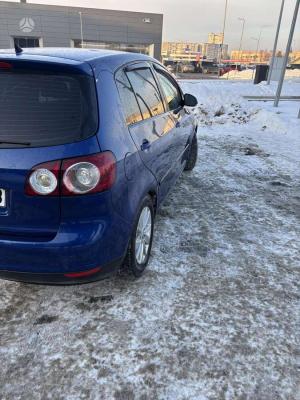 Blue Volkswagen Golf Plus 2008 in Vilnius, with an engine capacity of 1.90 L and mileage of 326 thousand km for 1150 €, photo 2 on AUTOMOTO.COM.LV