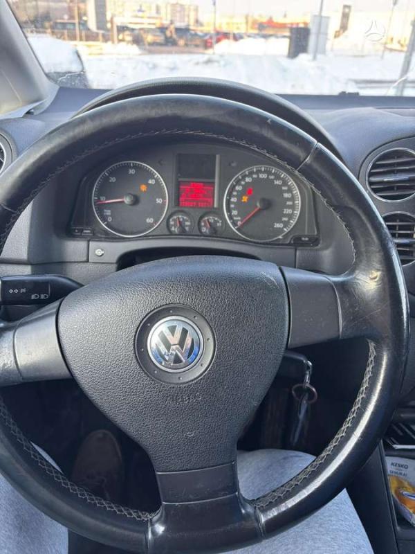 Blue Volkswagen Golf Plus 2008 in Vilnius, with an engine capacity of 1.90 L and mileage of 326 thousand km for 1150 €, photo 7 on AUTOMOTO.COM.LV