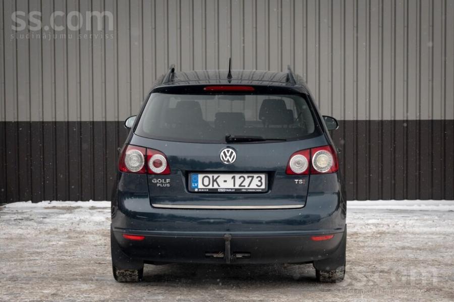 Blue Volkswagen Golf Plus 2008 in Talsi, with an engine capacity of 1.40 L and mileage of 217 thousand km for 4950 €, photo 6 on AUTOMOTO.COM.LV