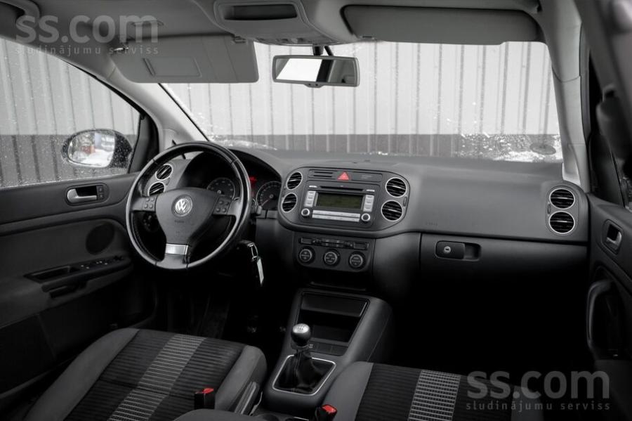 Blue Volkswagen Golf Plus 2008 in Talsi, with an engine capacity of 1.40 L and mileage of 217 thousand km for 4950 €, photo 9 on AUTOMOTO.COM.LV