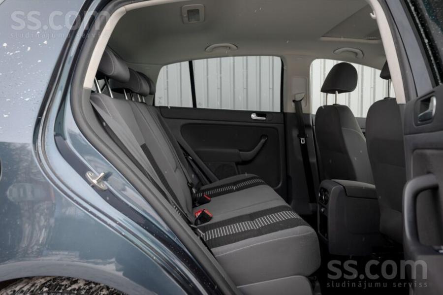 Blue Volkswagen Golf Plus 2008 in Talsi, with an engine capacity of 1.40 L and mileage of 217 thousand km for 4950 €, photo 12 on AUTOMOTO.COM.LV
