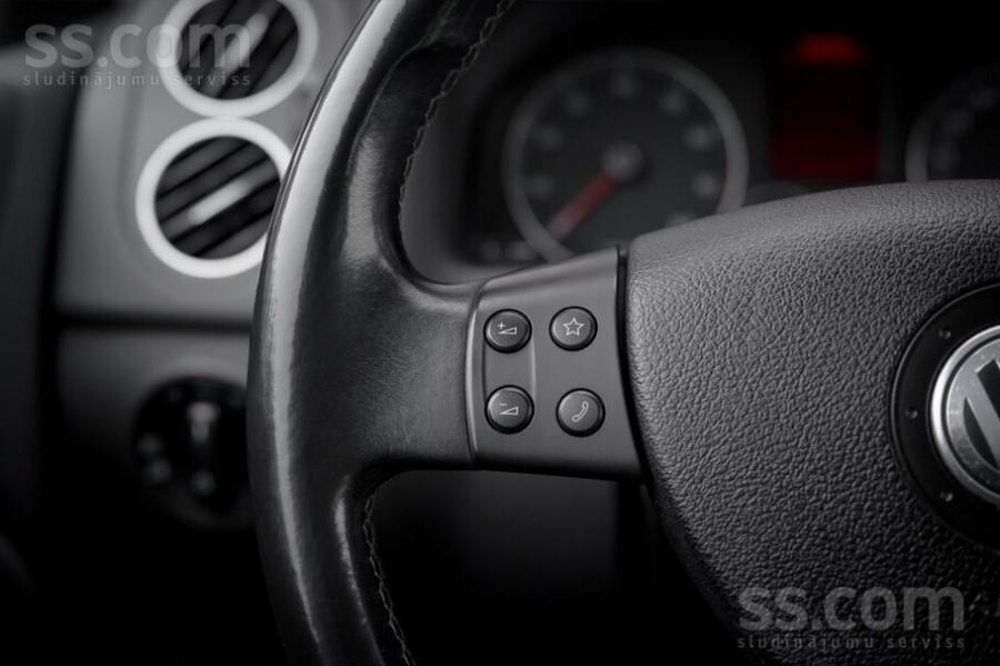 Blue Volkswagen Golf Plus 2008 in Talsi, with an engine capacity of 1.40 L and mileage of 217 thousand km for 4950 €, photo 17 on AUTOMOTO.COM.LV