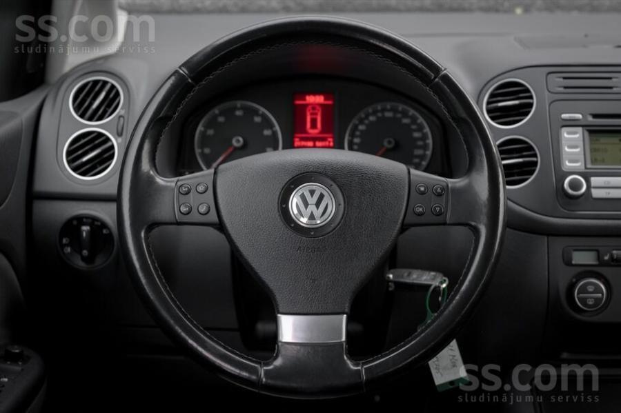 Blue Volkswagen Golf Plus 2008 in Talsi, with an engine capacity of 1.40 L and mileage of 217 thousand km for 4950 €, photo 18 on AUTOMOTO.COM.LV