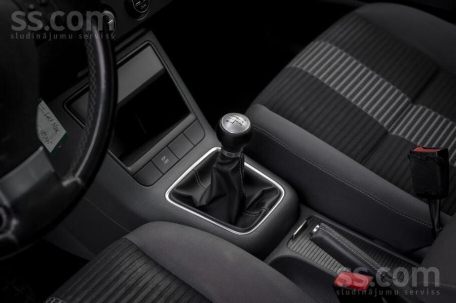 Blue Volkswagen Golf Plus 2008 in Talsi, with an engine capacity of 1.40 L and mileage of 217 thousand km for 4950 €, photo 25 on AUTOMOTO.COM.LV