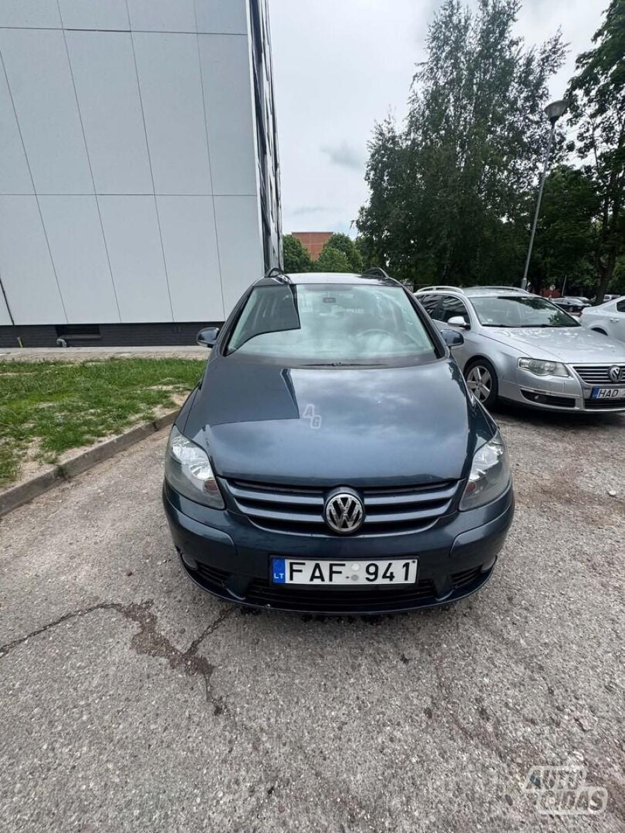 Zils Volkswagen Golf Plus 2008 Klaipėda, ar dzinēja tilpumu 1.90 L un nobraukumu 201 tūkst. km par 1950 €, foto 4 vietnē AUTOMOTO.COM.LV
