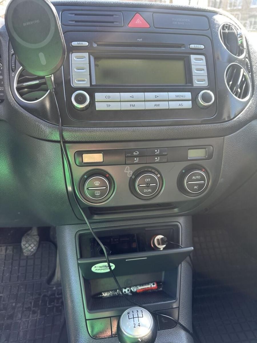 Zils Volkswagen Golf Plus 2008 Klaipėda, ar dzinēja tilpumu 1.90 L un nobraukumu 201 tūkst. km par 1950 €, foto 7 vietnē AUTOMOTO.COM.LV