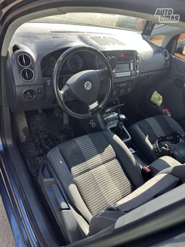 Zils Volkswagen Golf Plus 2008 Klaipėda, ar dzinēja tilpumu 1.90 L un nobraukumu 201 tūkst. km par 1950 €, foto 8 vietnē AUTOMOTO.COM.LV