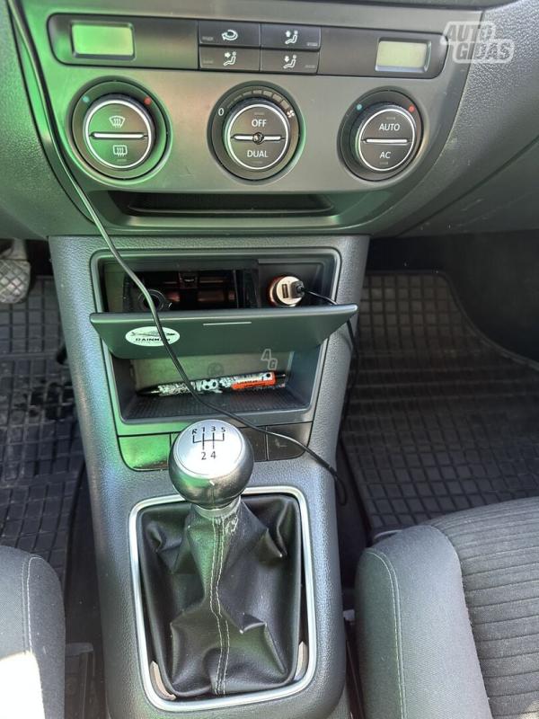 Zils Volkswagen Golf Plus 2008 Klaipėda, ar dzinēja tilpumu 1.90 L un nobraukumu 201 tūkst. km par 1950 €, foto 9 vietnē AUTOMOTO.COM.LV