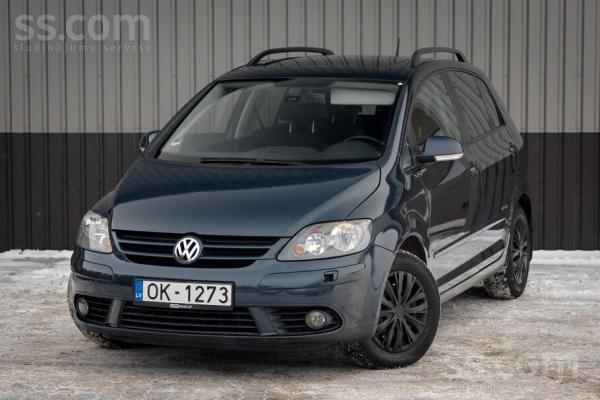 Blue Volkswagen Golf Plus 2008 in Talsi, with an engine capacity of 1.40 L and mileage of 217 thousand km for 4950 €, photo 3 on AUTOMOTO.COM.LV