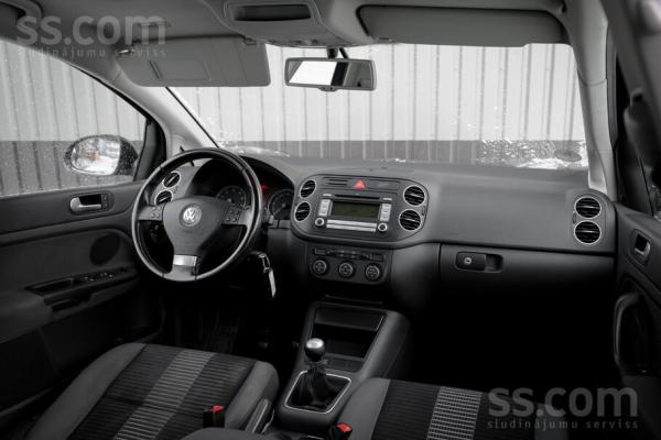 Blue Volkswagen Golf Plus 2008 in Talsi, with an engine capacity of 1.40 L and mileage of 217 thousand km for 4950 €, photo 8 on AUTOMOTO.COM.LV