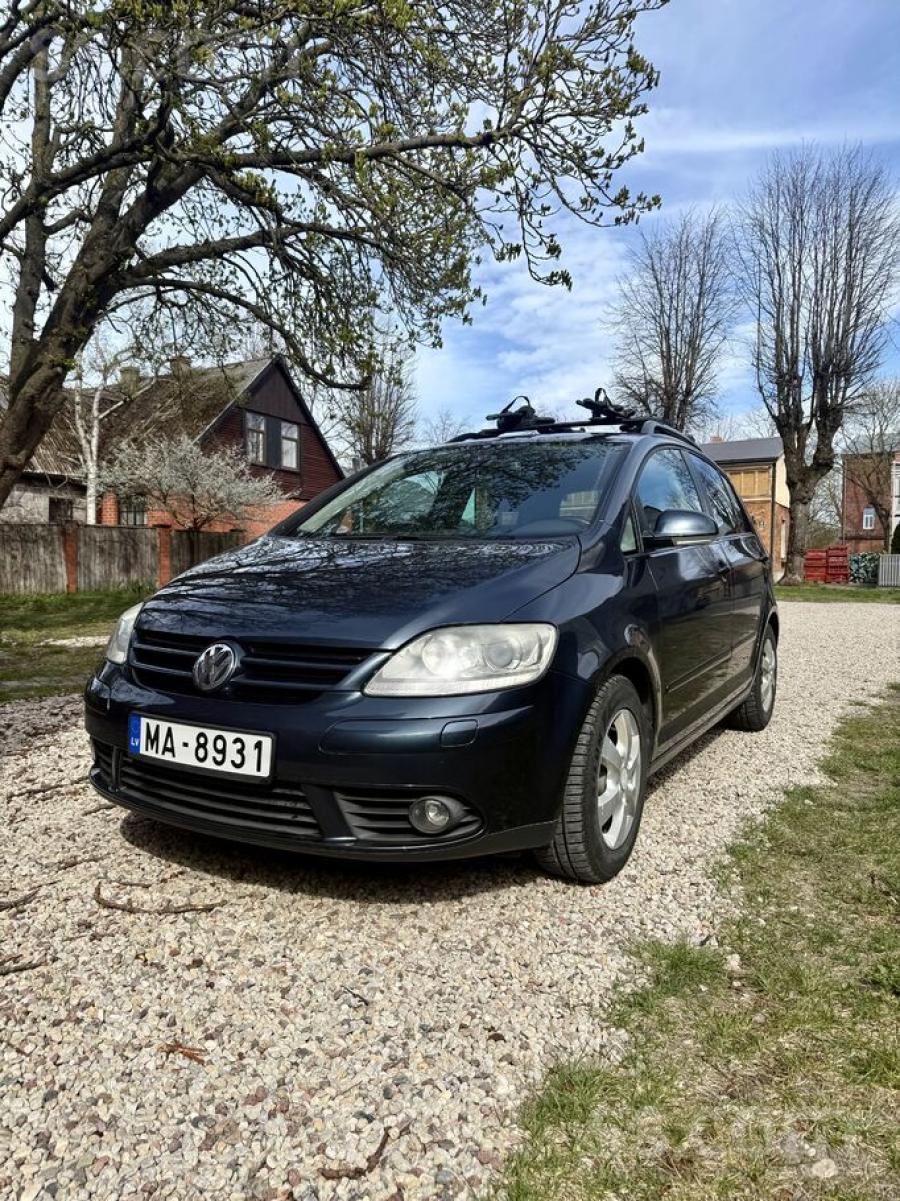 Zils Volkswagen Golf Plus 2008 Liepāja, ar dzinēja tilpumu 1.40 L un nobraukumu 156 tūkst. km par 2900 €, foto 1 vietnē AUTOMOTO.COM.LV