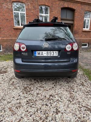 Zils Volkswagen Golf Plus 2008 Liepāja, ar dzinēja tilpumu 1.40 L un nobraukumu 156 tūkst. km par 2900 €, foto 5 vietnē AUTOMOTO.COM.LV