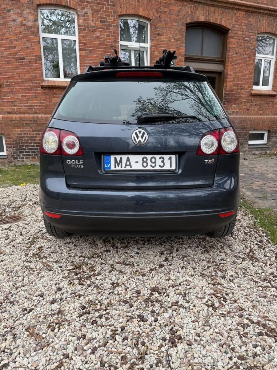 Zils Volkswagen Golf Plus 2008 Liepāja, ar dzinēja tilpumu 1.40 L un nobraukumu 156 tūkst. km par 2900 €, foto 5 vietnē AUTOMOTO.COM.LV