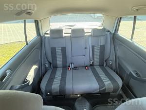 Zils Volkswagen Golf Plus 2008 Liepāja, ar dzinēja tilpumu 1.40 L un nobraukumu 156 tūkst. km par 2900 €, foto 7 vietnē AUTOMOTO.COM.LV