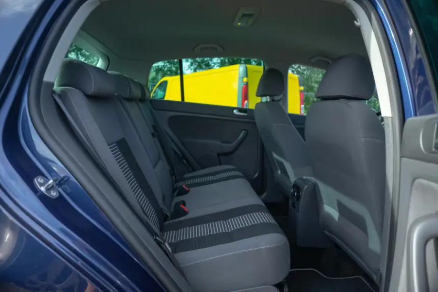 Blue Volkswagen Golf Plus 2008 in Liepaja, with an engine capacity of 1.40 L and mileage of 252 thousand km for 4500 €, photo 13 on AUTOMOTO.COM.LV