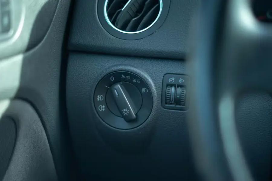 Blue Volkswagen Golf Plus 2008 in Liepaja, with an engine capacity of 1.40 L and mileage of 252 thousand km for 4500 €, photo 24 on AUTOMOTO.COM.LV