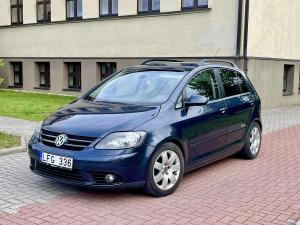 Blue Volkswagen Golf Plus 2008 in Silute, with an engine capacity of 1.90 L and mileage of 304 thousand km for 2150 €, photo  on AUTOMOTO.COM.LV