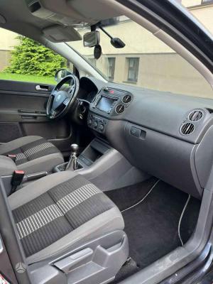 Blue Volkswagen Golf Plus 2008 in Silute, with an engine capacity of 1.90 L and mileage of 304 thousand km for 2150 €, photo 11 on AUTOMOTO.COM.LV