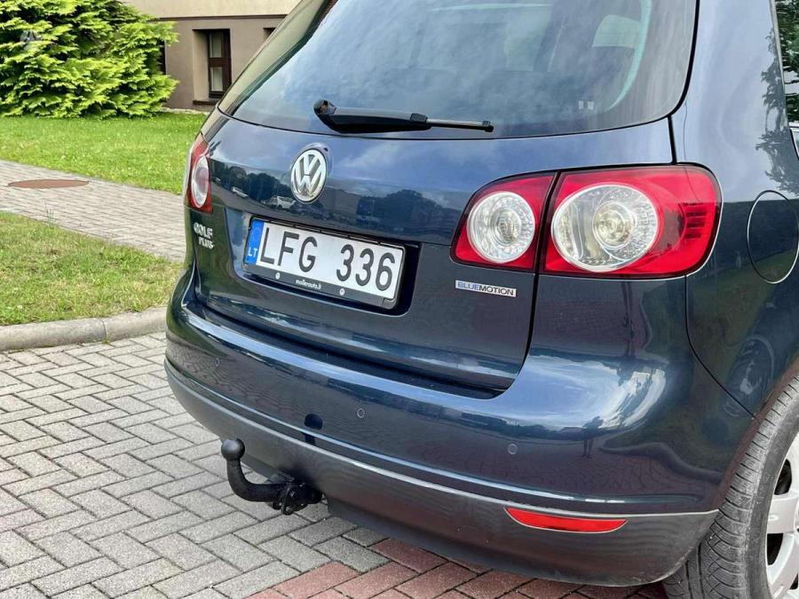Blue Volkswagen Golf Plus 2008 in Silute, with an engine capacity of 1.90 L and mileage of 304 thousand km for 2150 €, photo 16 on AUTOMOTO.COM.LV