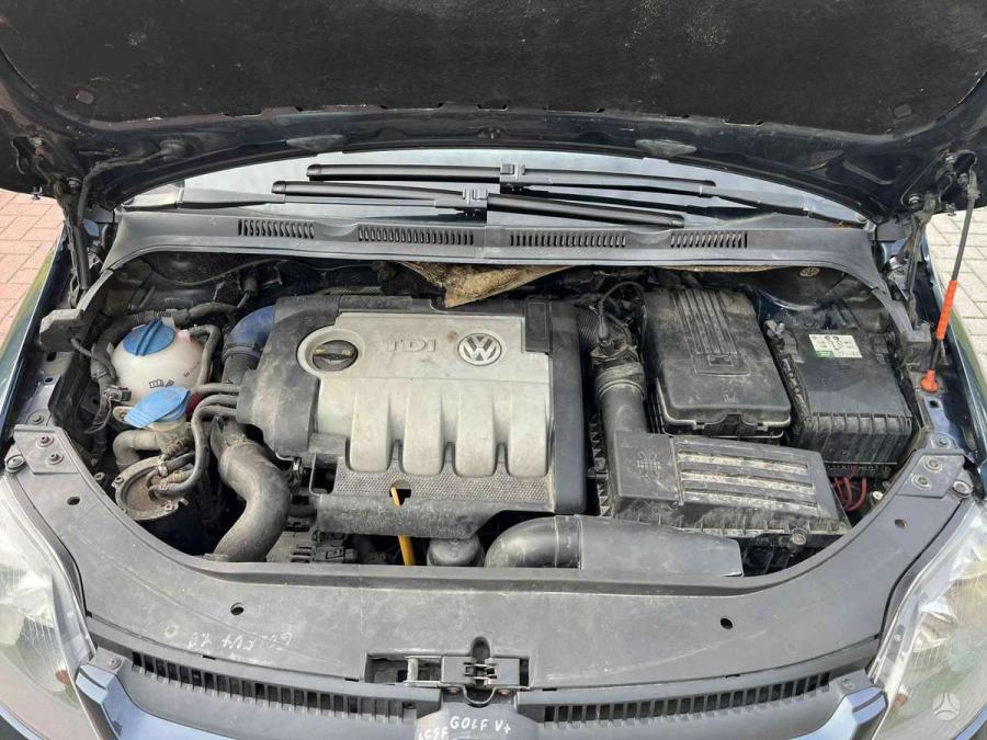 Blue Volkswagen Golf Plus 2008 in Silute, with an engine capacity of 1.90 L and mileage of 304 thousand km for 2150 €, photo 28 on AUTOMOTO.COM.LV