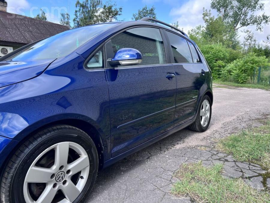 Zils Volkswagen Golf Plus 2008 Daugavpils, ar dzinēja tilpumu 1.90 L un nobraukumu 265 tūkst. km par 3249 €, foto 10 vietnē AUTOMOTO.COM.LV