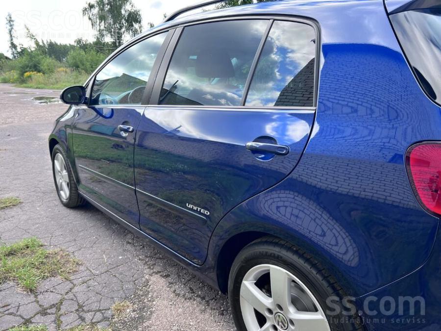Zils Volkswagen Golf Plus 2008 Daugavpils, ar dzinēja tilpumu 1.90 L un nobraukumu 265 tūkst. km par 3249 €, foto 13 vietnē AUTOMOTO.COM.LV