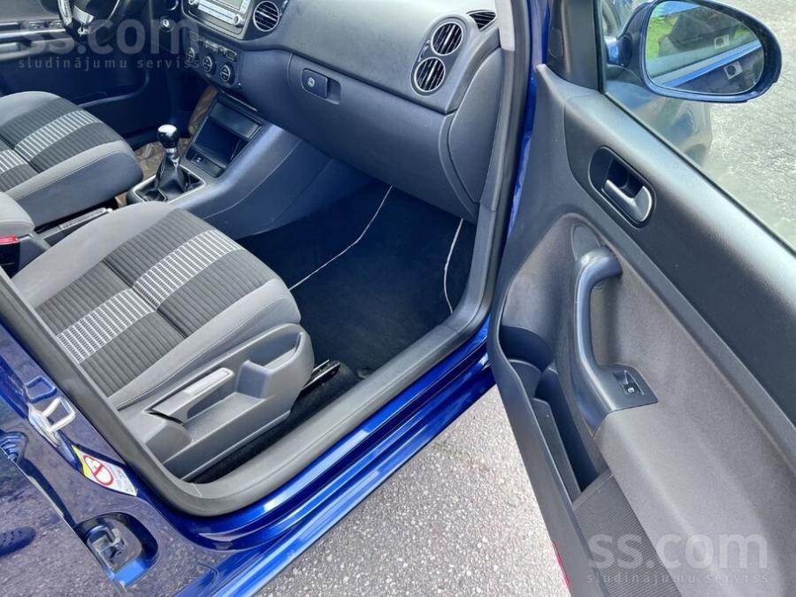 Zils Volkswagen Golf Plus 2008 Daugavpils, ar dzinēja tilpumu 1.90 L un nobraukumu 265 tūkst. km par 3249 €, foto 16 vietnē AUTOMOTO.COM.LV
