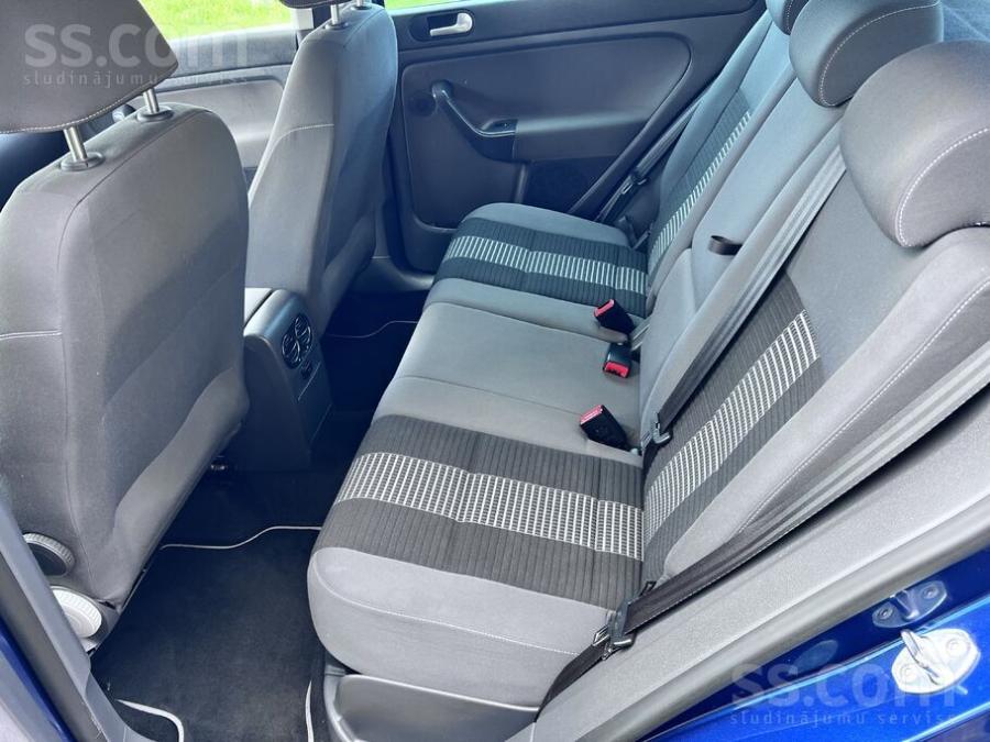 Zils Volkswagen Golf Plus 2008 Daugavpils, ar dzinēja tilpumu 1.90 L un nobraukumu 265 tūkst. km par 3249 €, foto 19 vietnē AUTOMOTO.COM.LV